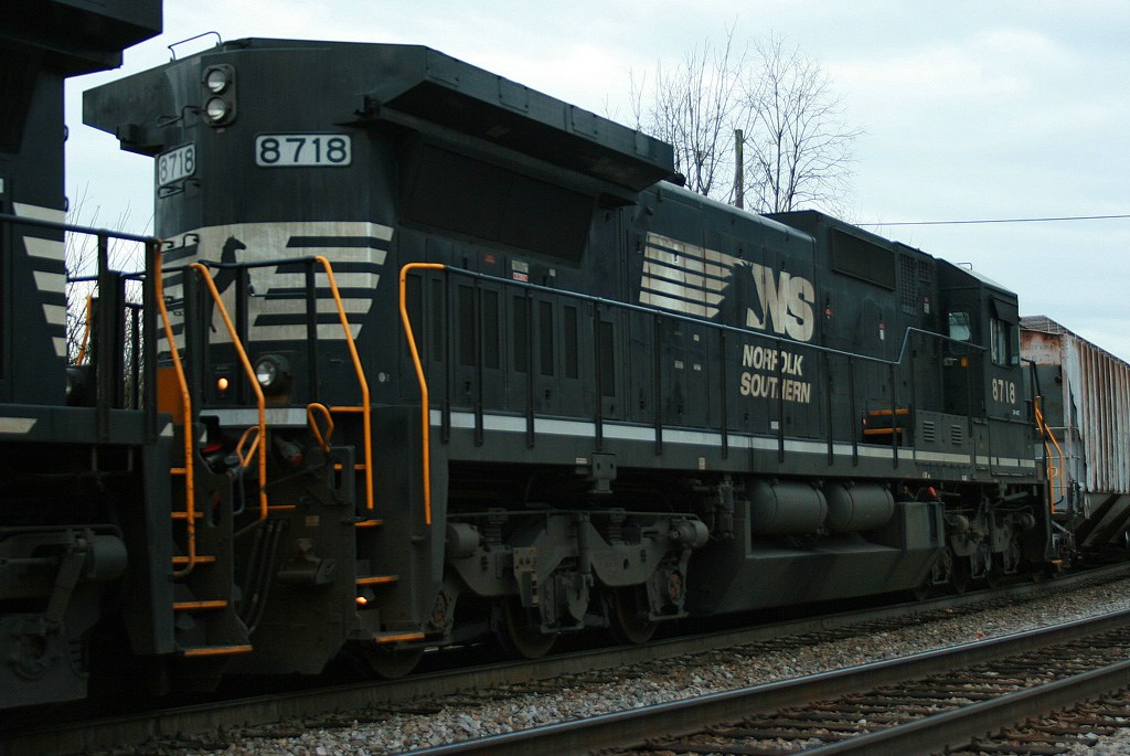 NS 8718